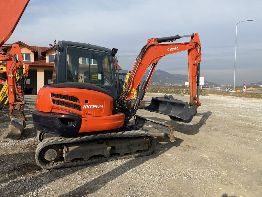 Kubota KX057 -4, hidraulična spojka. 2 korpe