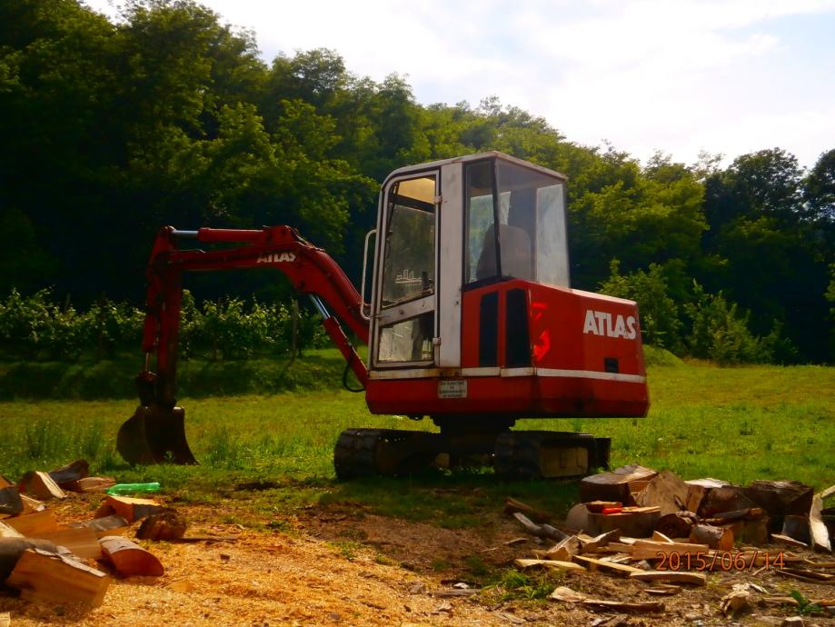 Mini bager Atlas 804 sa tri korpe i Krupp pik hamerom