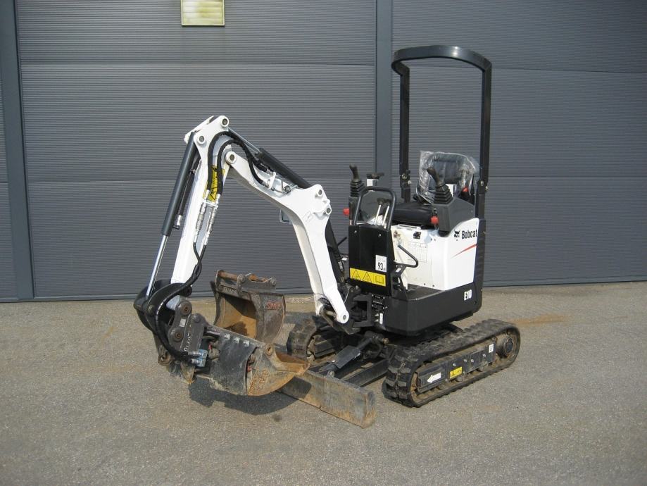 Mini bager Bobcat E10