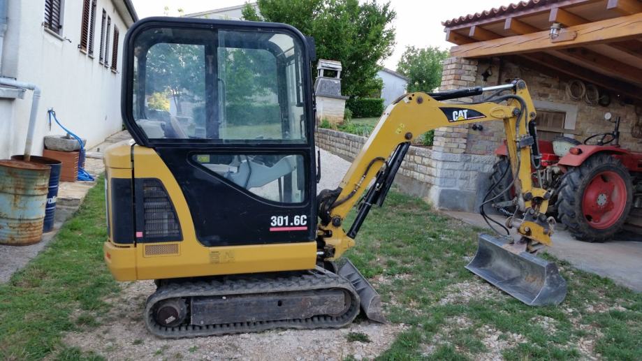 Mini bager CAT 301.6C