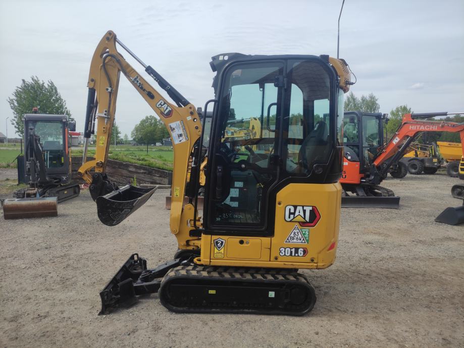 Mini bager CATERPILLAR Cat 301.6 2022