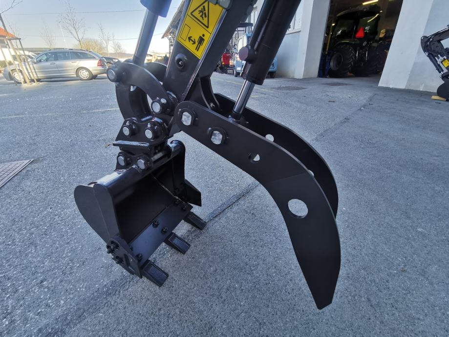 Mini bager NTS 1.0-KS, DIESEL, lomljiva ruka, hidraulički prst