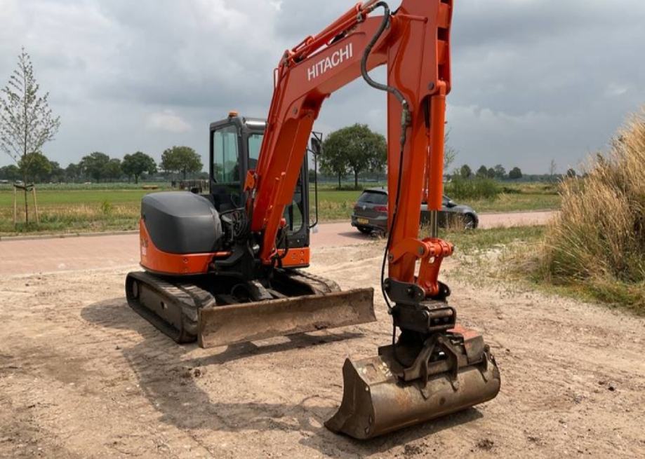 Mini bager Hitachi