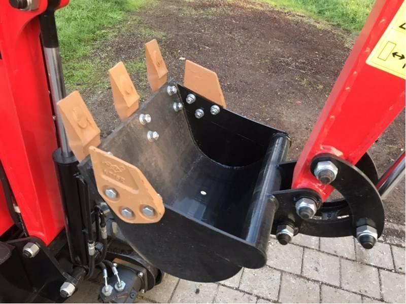 Mini bager HT12 JPC NOVI DIZEL GUSJENIČAR VRLO POVOLJNO NOVO 0 SATI