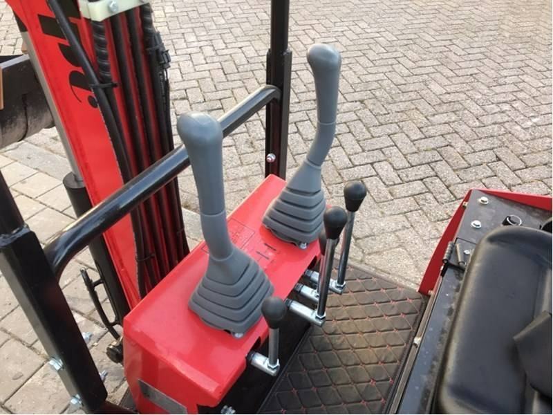 Mini bager HT12 JPC NOVI DIZEL GUSJENIČAR VRLO POVOLJNO NOVO 0 SATI