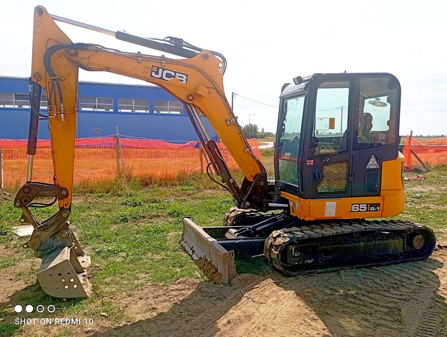 BAGER GUSJENIČAR JCB 65R-1