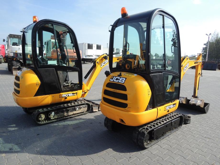 Mini bager JCB 8018 NOVI MODEL, 2015.