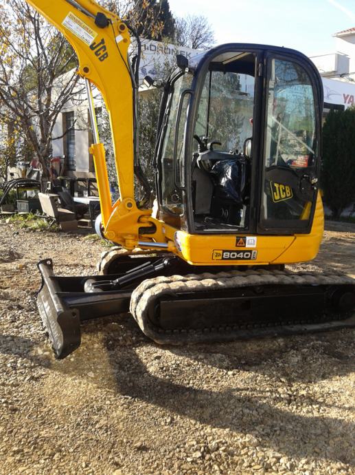 MINI BAGER JCB 8040
