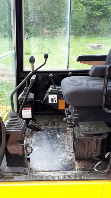 Mini Bager Komatsu PC 40-6; Motor neispravan; Popravak potreban