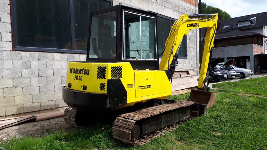 Mini Bager Komatsu PC 40-6; Motor neispravan; Popravak potreban