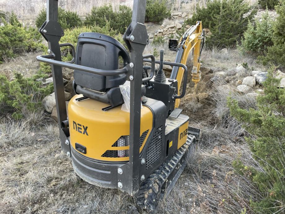 Mini bager NEX N12, težina 1,2 tone, YANMAR-Diesel motor