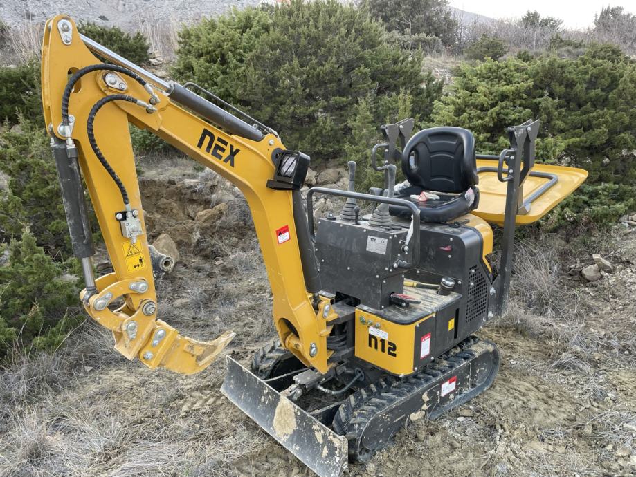 Mini bager NEX N12, težina 1,2 tone, YANMAR-Diesel motor