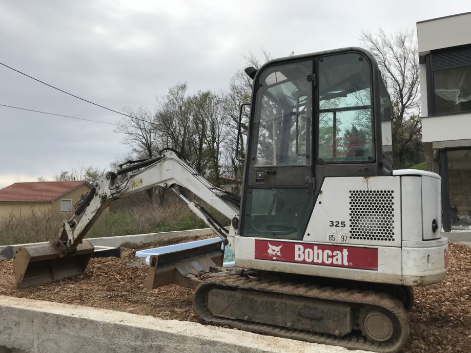 Mini bager BOBCAT 325