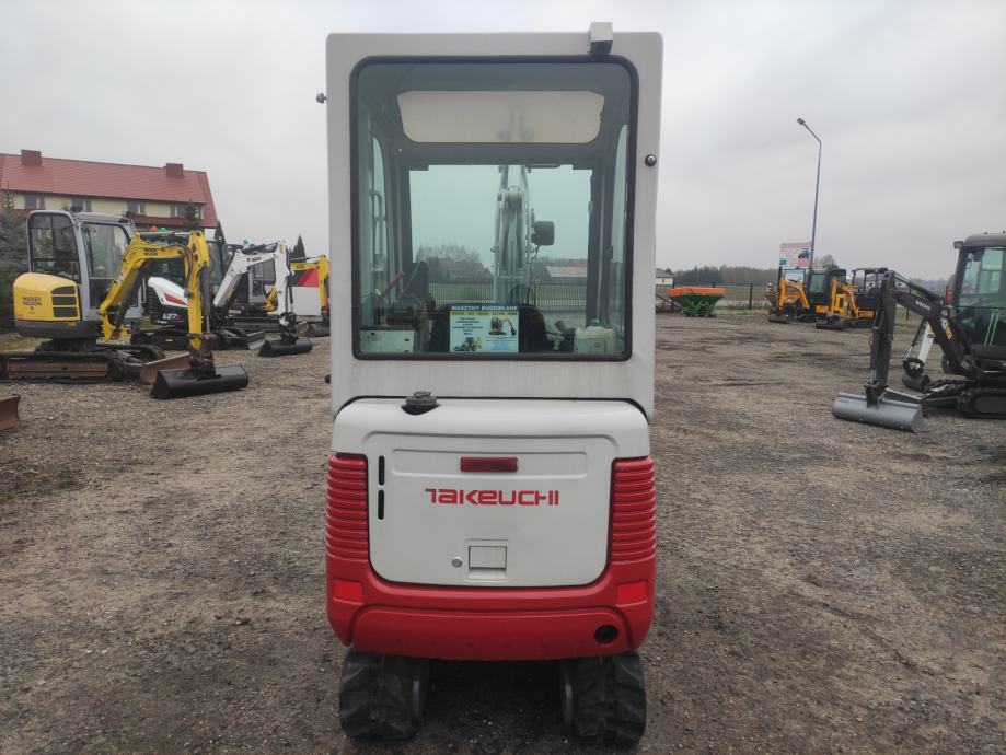 Mini bager Takeuchi TB 016
