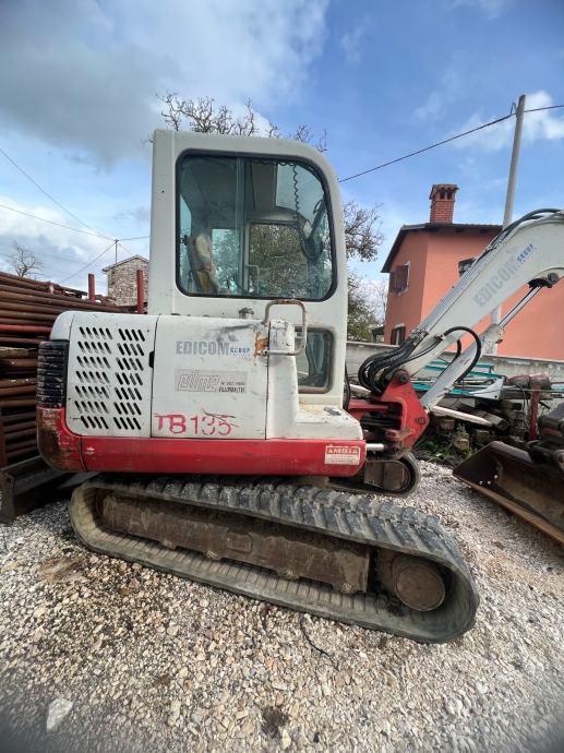 Mini bager Takeuchi TB135