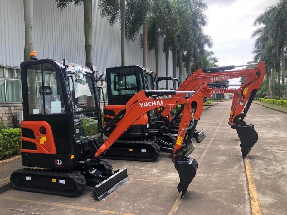 Novi mini bager YUCHAI, model U20, sa kabinom