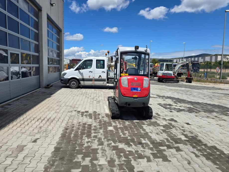 Neuson ET18 **2015god** 1270 r/s**