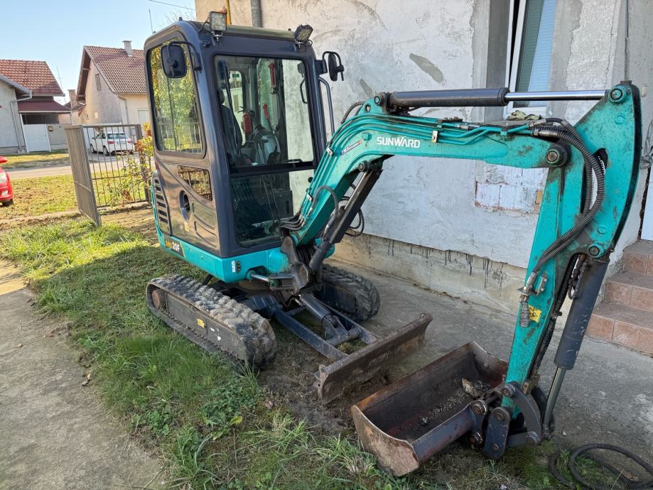 ⭐️Sunward SWE 20F 1,94t TOP STANJE⭐️