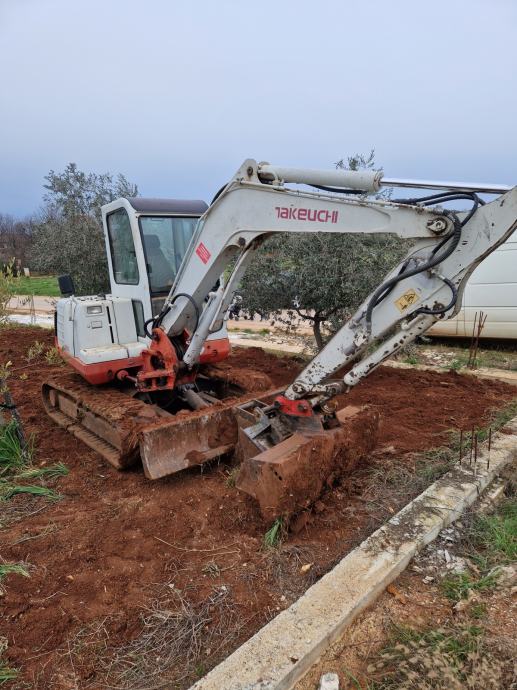 TAKEUCHI TB 145