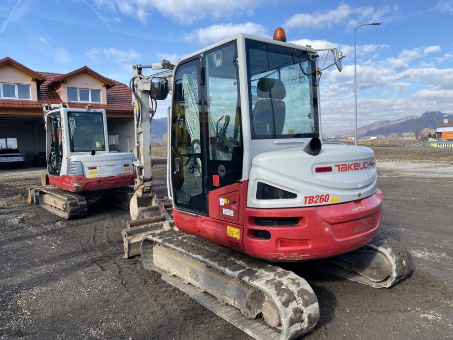 Takeuchi TB 260 2016.g., klima, pumpa za gorivo, 3 korpe
