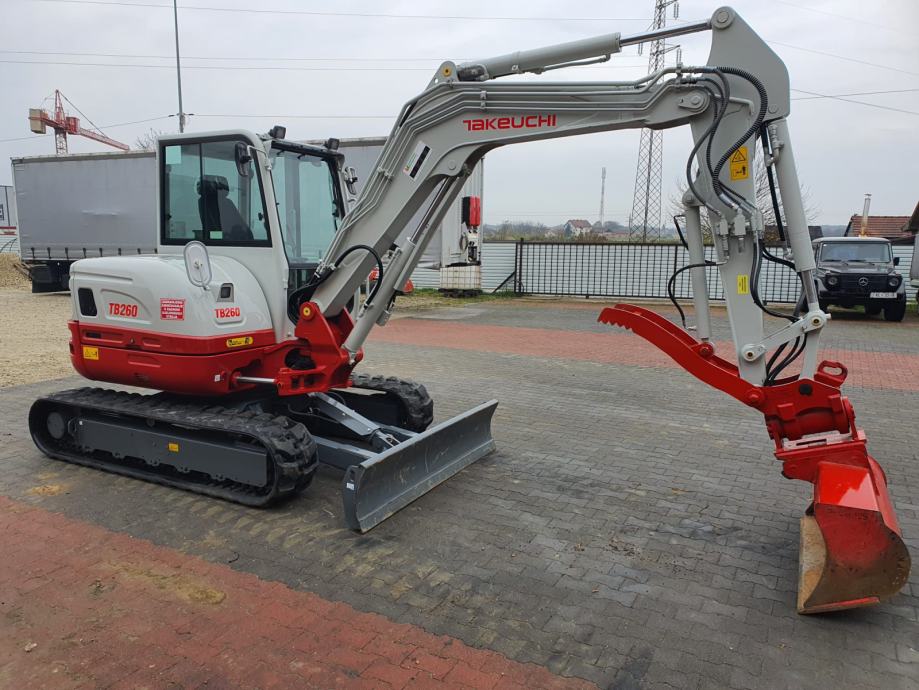 TAKEUCHI TB-260 SAMO 644 RADNIH SATI