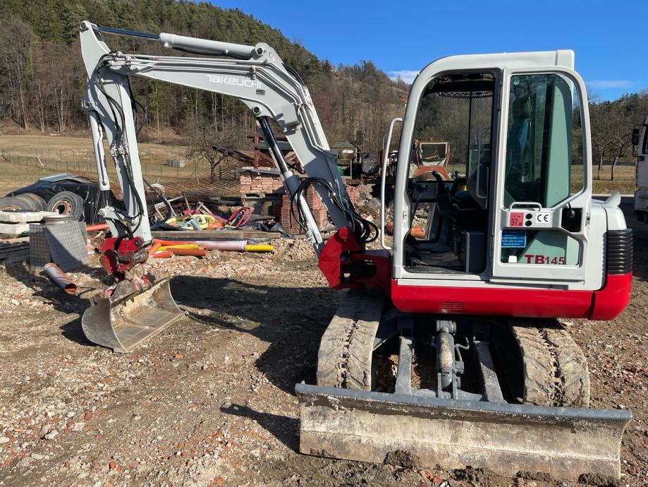 Takeuchi TB145