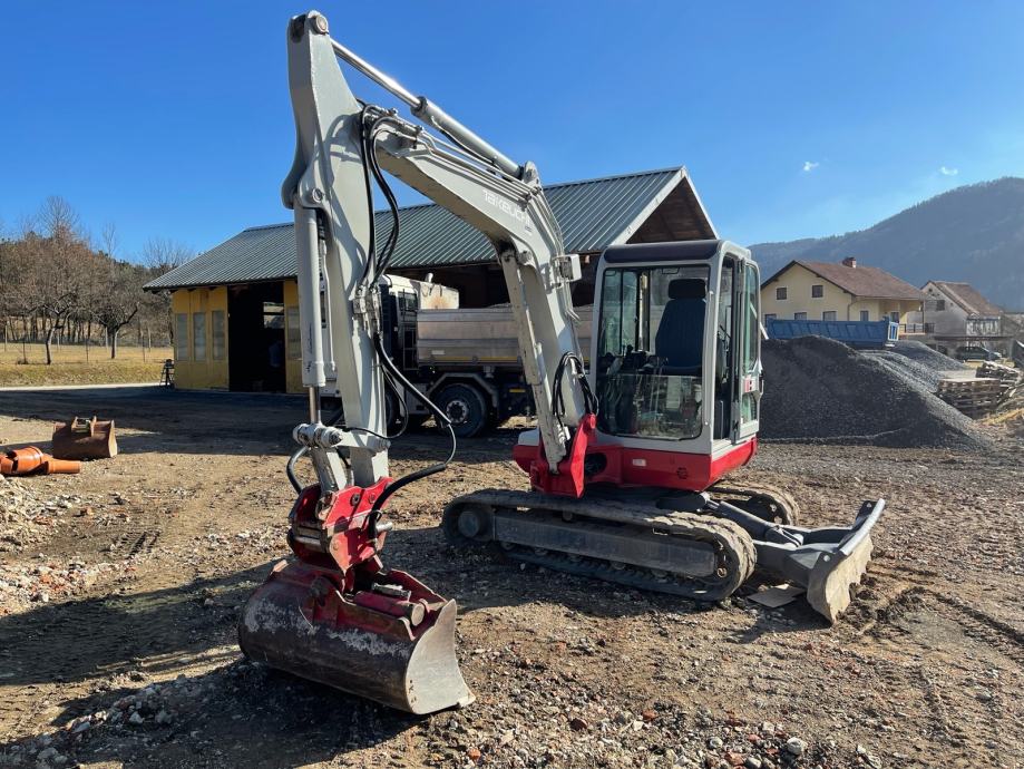 Takeuchi TB145