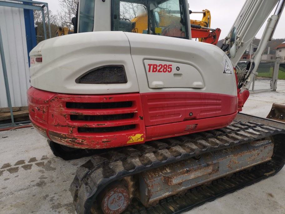 TAKEUCHI TB285 - TB290 - 2013 - 3.800h - Nove gusjenice