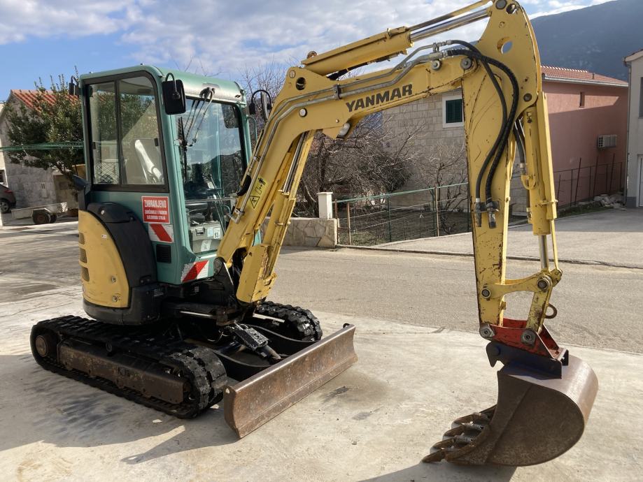 YANMAR VIO 33-U ,Brza spojak, Hidr.planirka 24.500€