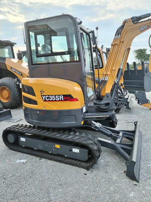 NOVI YC35SR Pro mini bager Yuchai