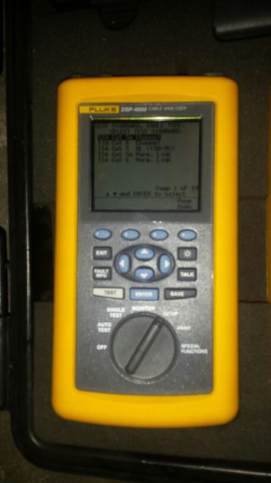 Fluke DSP-4000 cable analyzer