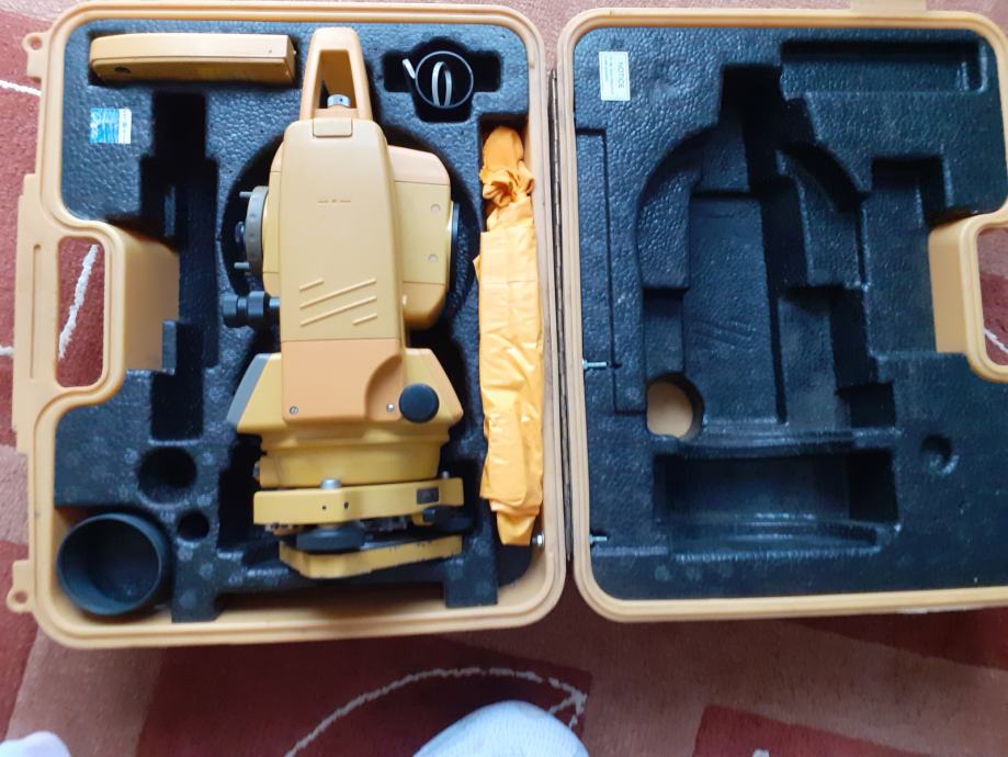GEODETSKA MJERNA STANICA TOPCON GTS 226