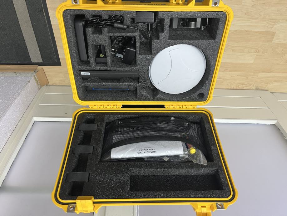 Geodetski gps prijemnik STONEX S8N PLUS