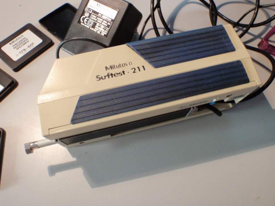 Mitutoyo Surftest 211 - Surface Roughness Tester / Profilometer