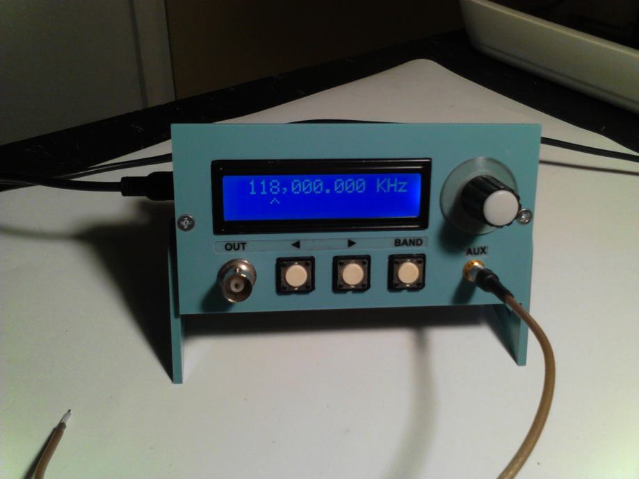 Signal generator/clock generator 1-118 MHz