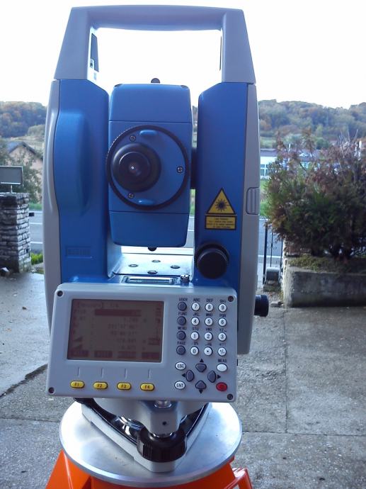 Geodetski instrument STONEX R2-5