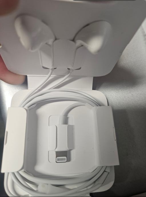 Apple EarPods lightning slusalice