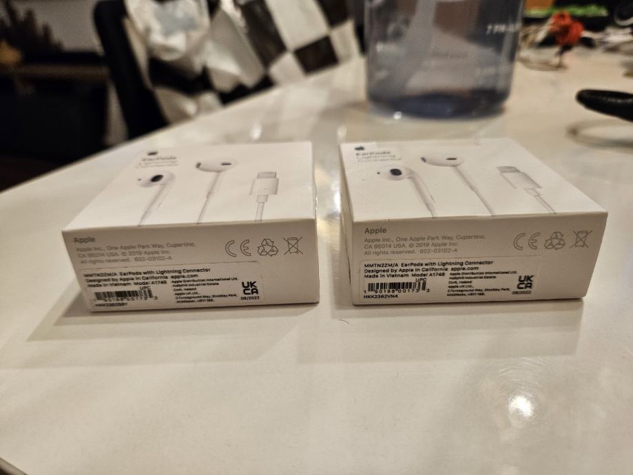 iphone slusalice 2 kom