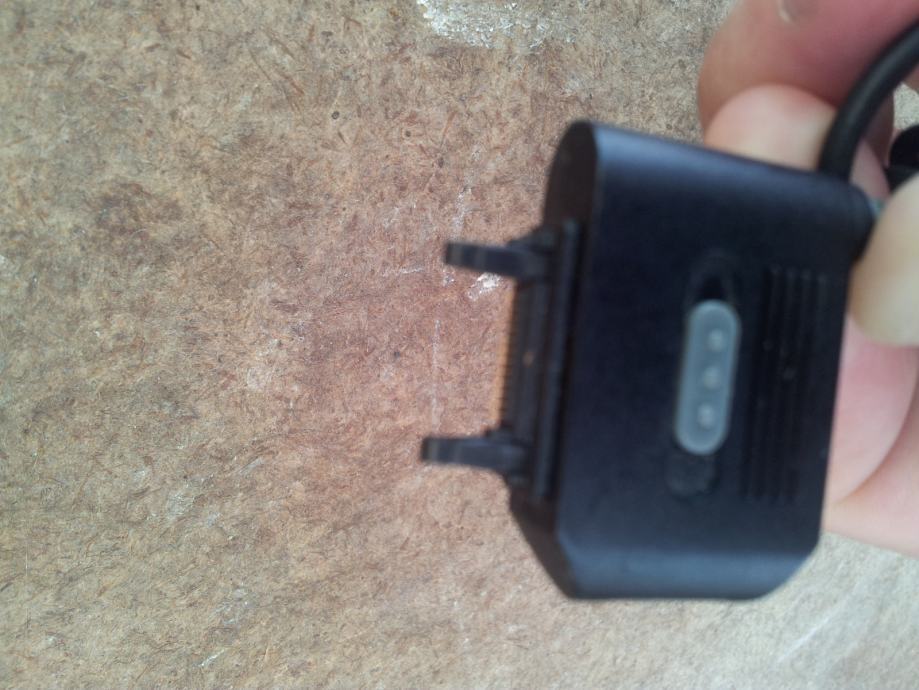 Autopunjac Sony Ericsson (stari modeli)