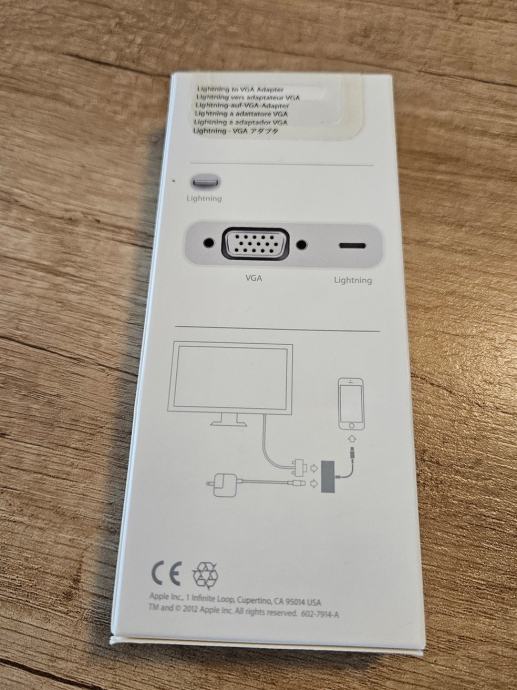 Originalni Apple Lightning to VGA Adapter za iPhone i iPad