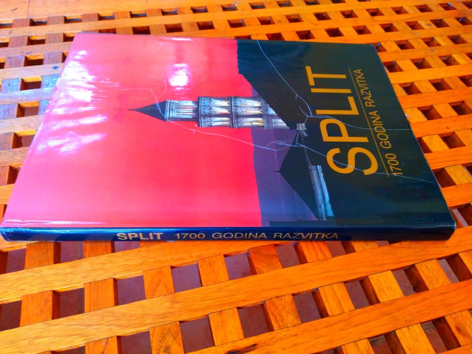 SPLIT – 1700 GODINA RAZVITKA