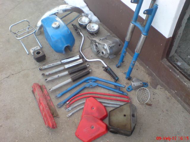 prodajem puno tomos djelova HITNO I JEFTINO, 2000 god.