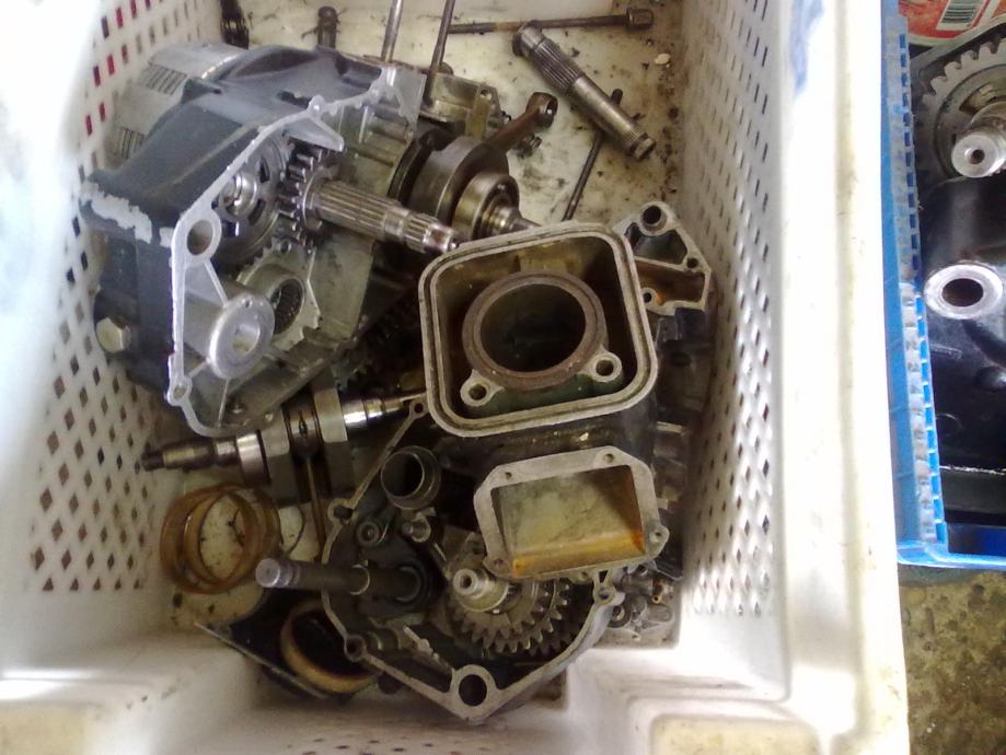 Aprilia 125 rotax 127 122 123 dijelovi mašina dijelovi Tuareg , AF1..