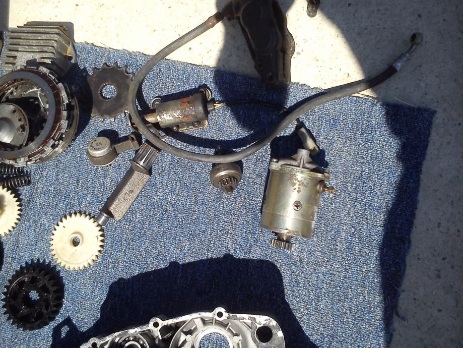 Aprilia 125 rotax 127 122 123 dijelovi mašina dijelovi Tuareg , AF1..