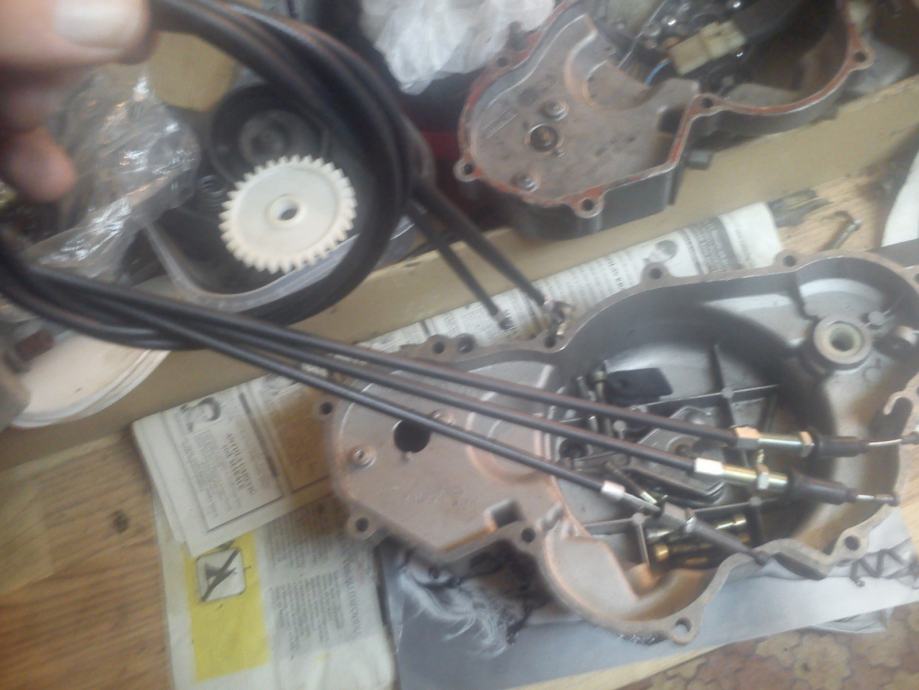 Aprilia 125 rotax 127 122 123 dijelovi mašina dijelovi Tuareg , AF1..