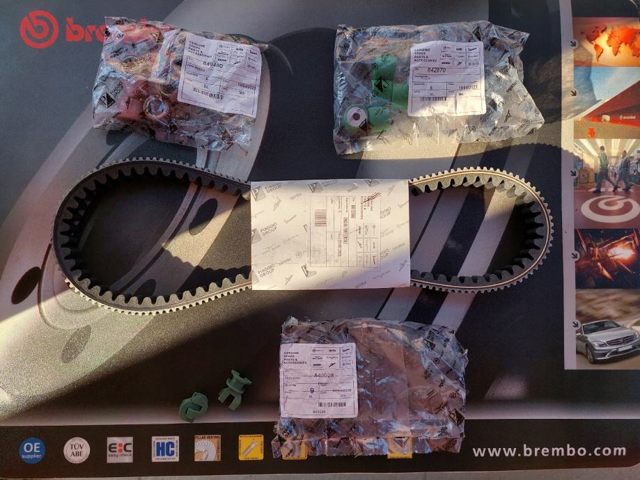 Piaggio Beverly 250/300 rolice klizači