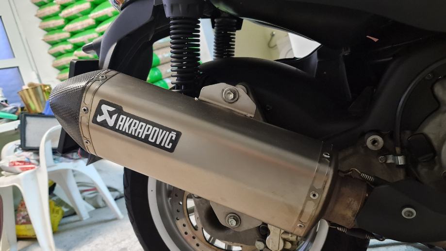 Akrapovic Auspuh Beverly 300 original