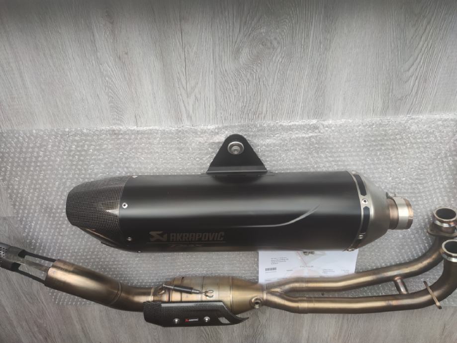 Akrapovic auspuh za T-Max 2022/2023/2024 exhaust