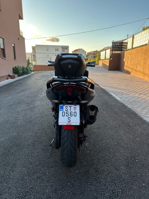 AKRAPOVIC TMAX 530/560
