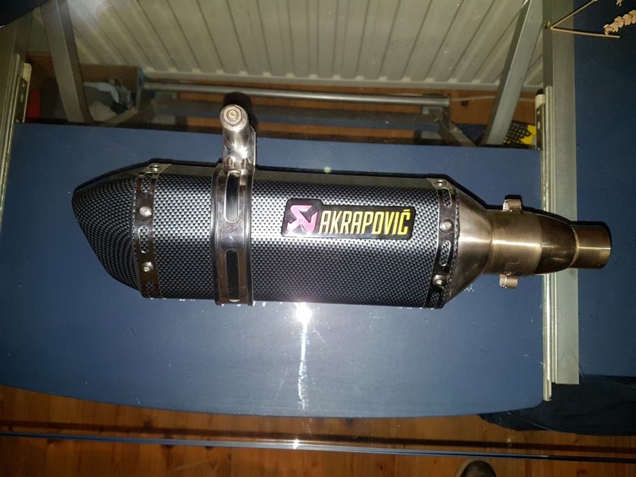 Auspuh Akrapovic full carbon